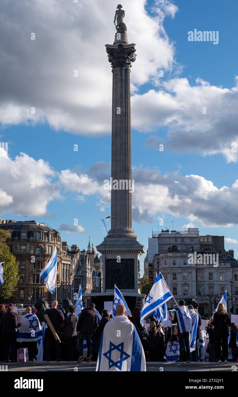 Crowds with Israeli flags pro-Israel solidarity rally in Trafalgar ...
