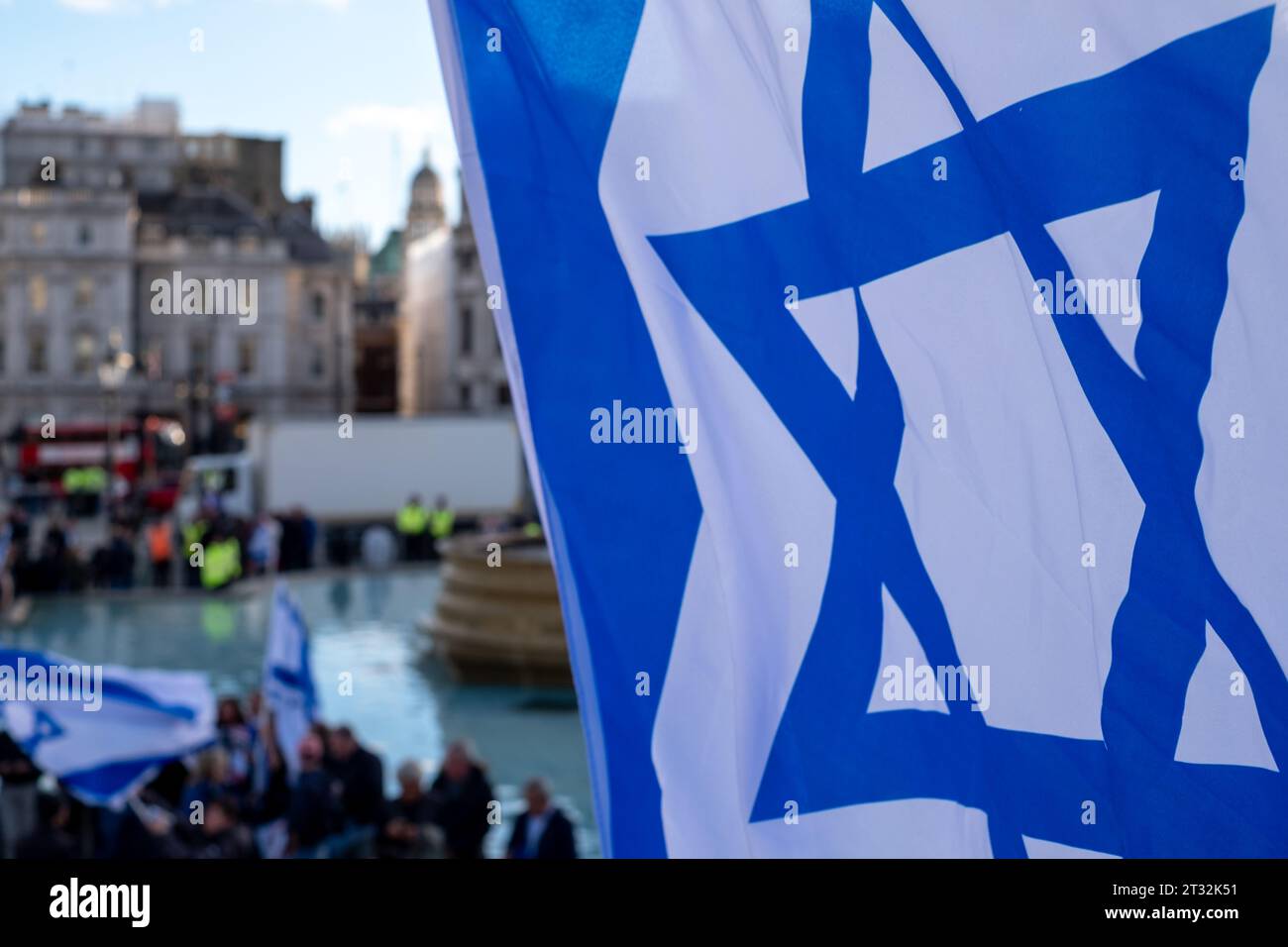 Crowds with Israeli flags pro-Israel solidarity rally in Trafalgar ...