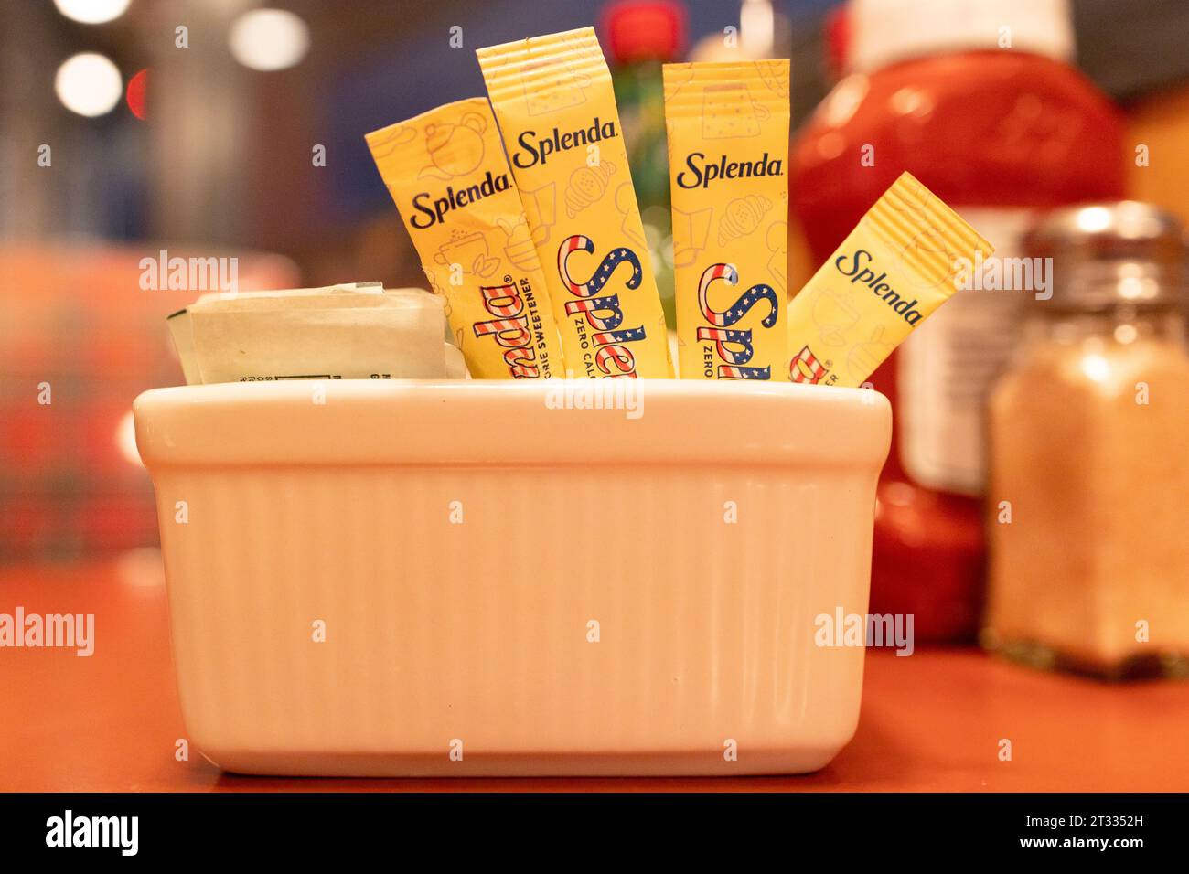 Splenda artificial sugar packets Stock Photo - Alamy