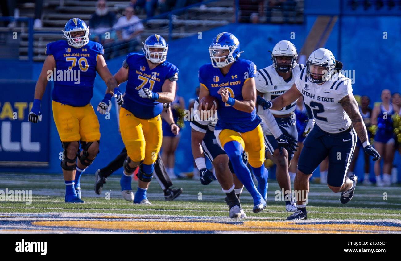 CEFCU Stadium San Jose, CA. 21st Oct, 2023. CA USA San Jose quarterback ...