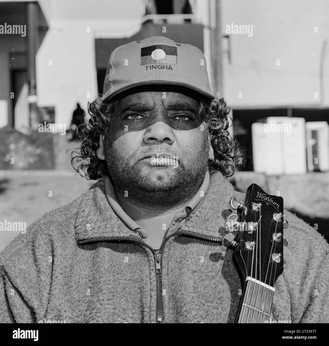 Aboriginal man with flag hi-res stock photography and images - Alamy