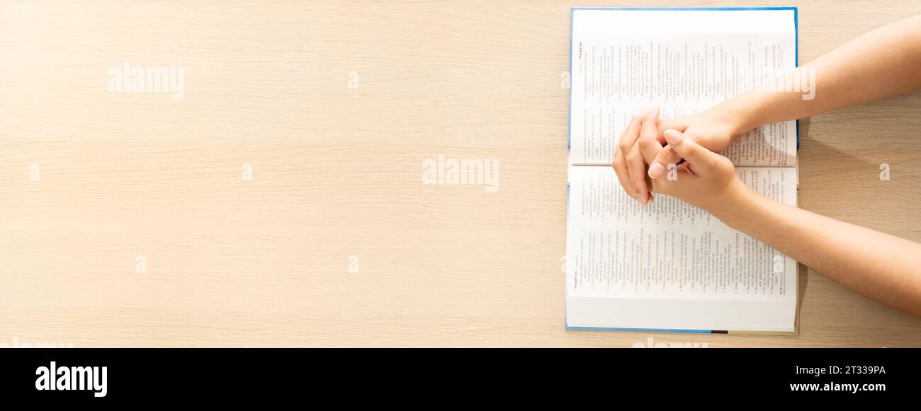 Hand folding for praying hi-res stock photography and images - Alamy