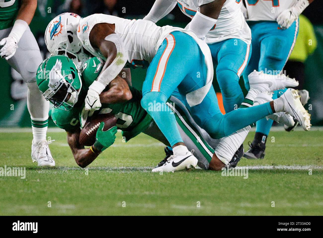 Philadelphia eagles devonta smith 2023 hi-res stock photography and ...