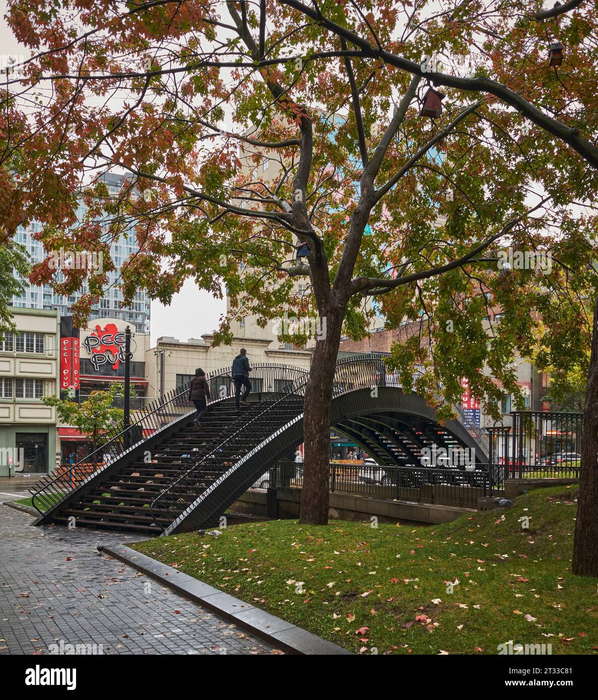 Dorchester Square, Montreal Stock Photo - Alamy