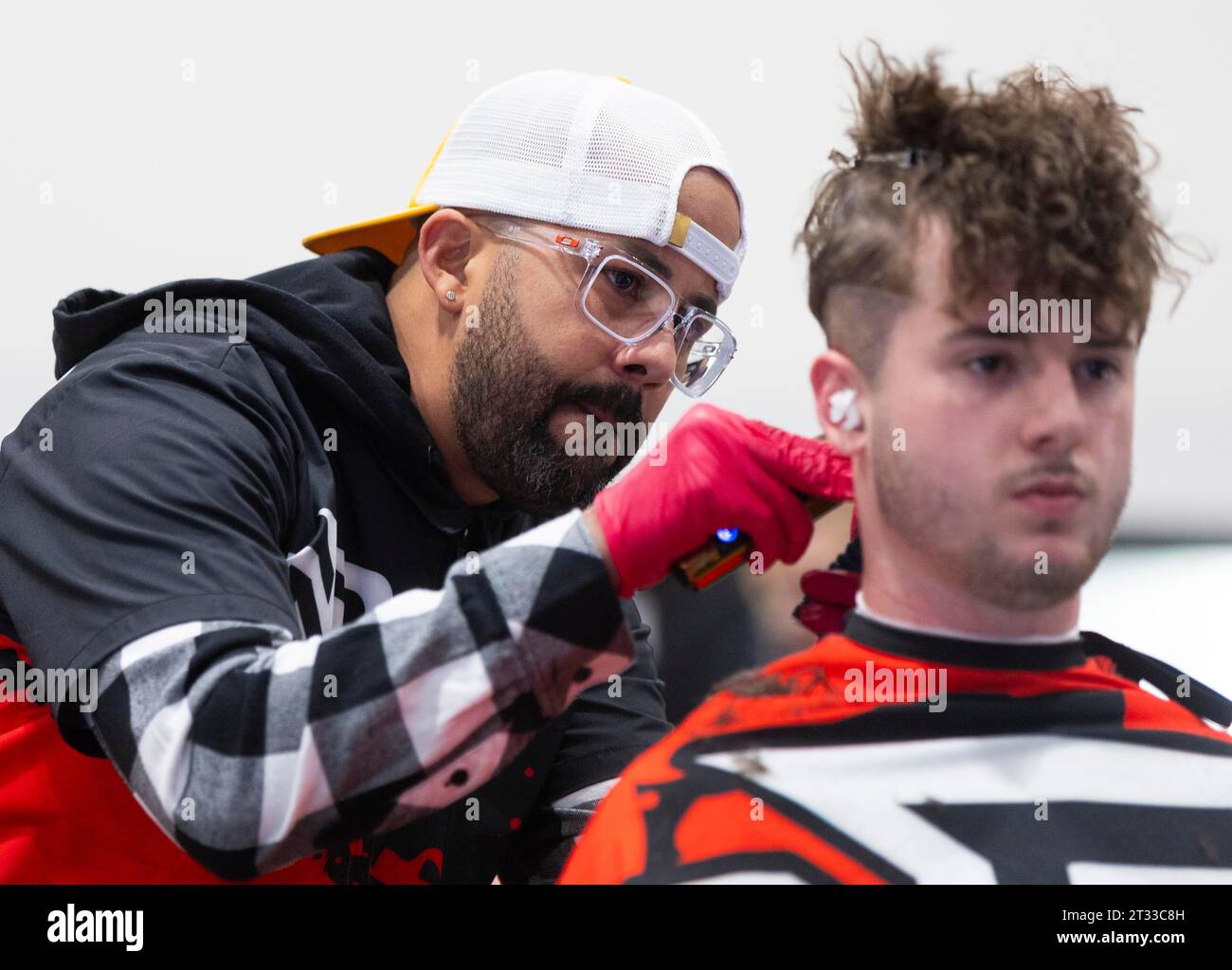 The x show hi-res stock photography and images - Alamy