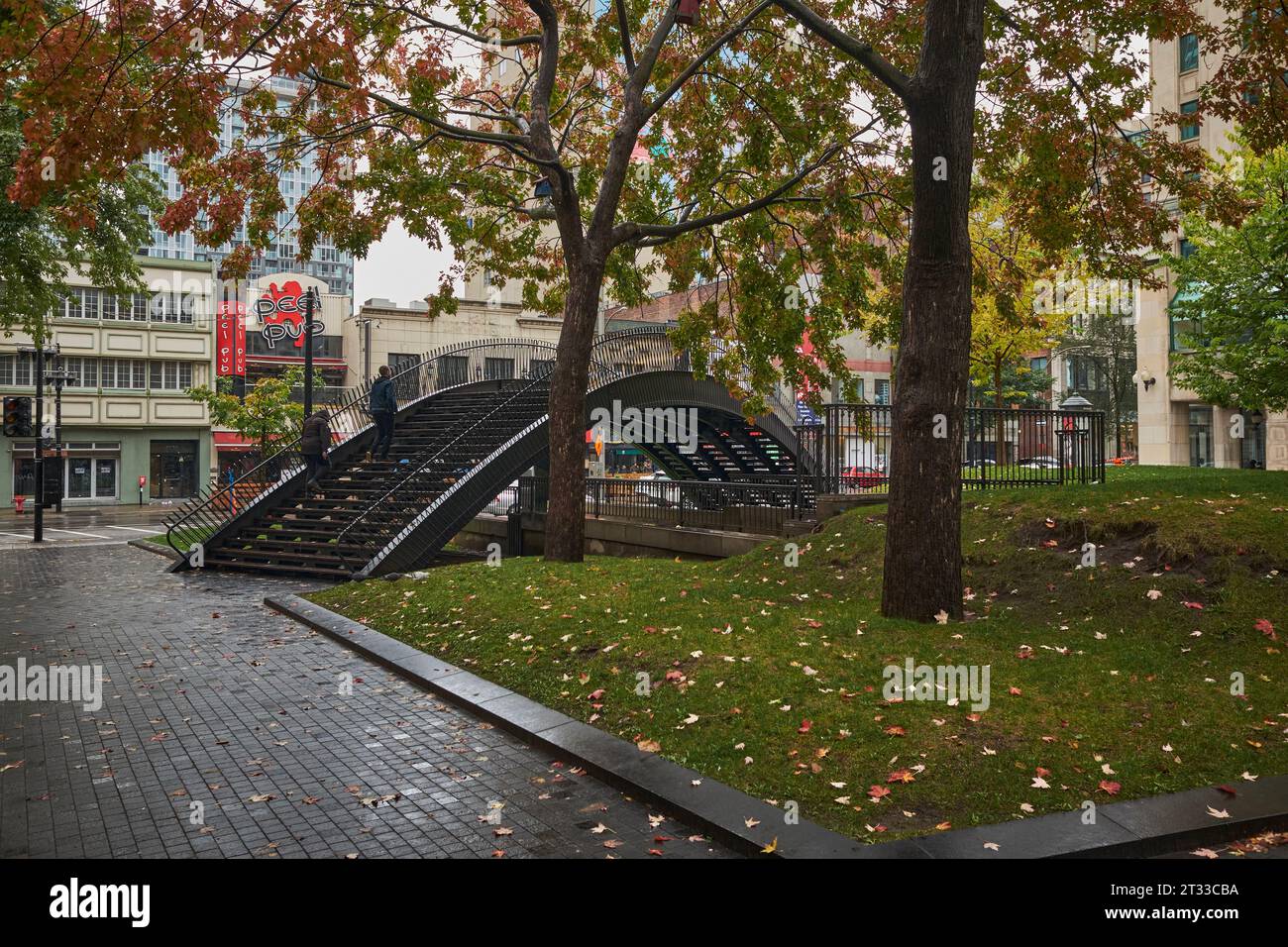 Dorchester Square, Montreal Stock Photo - Alamy