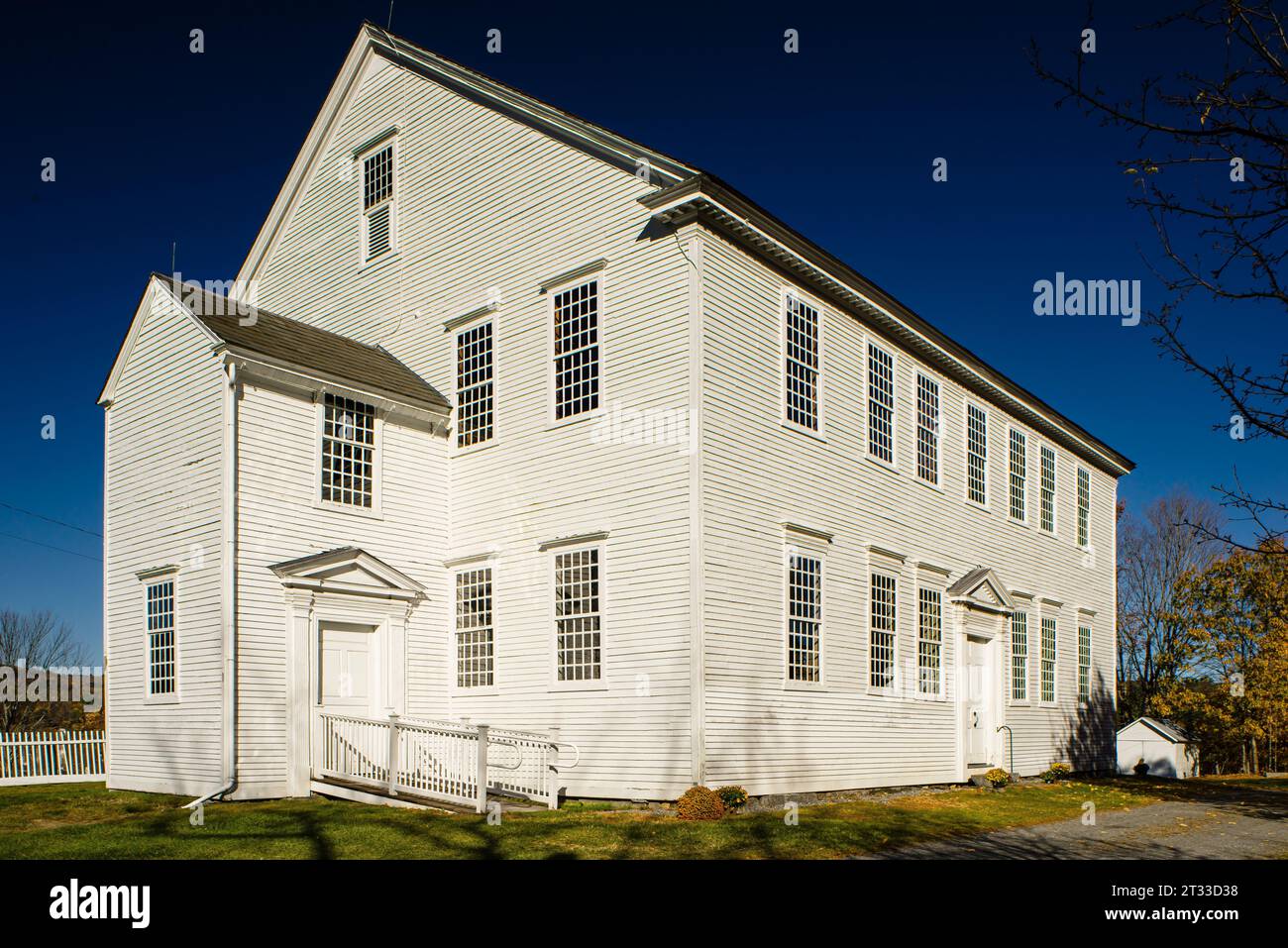 Old north meeting house hi-res stock photography and images - Alamy