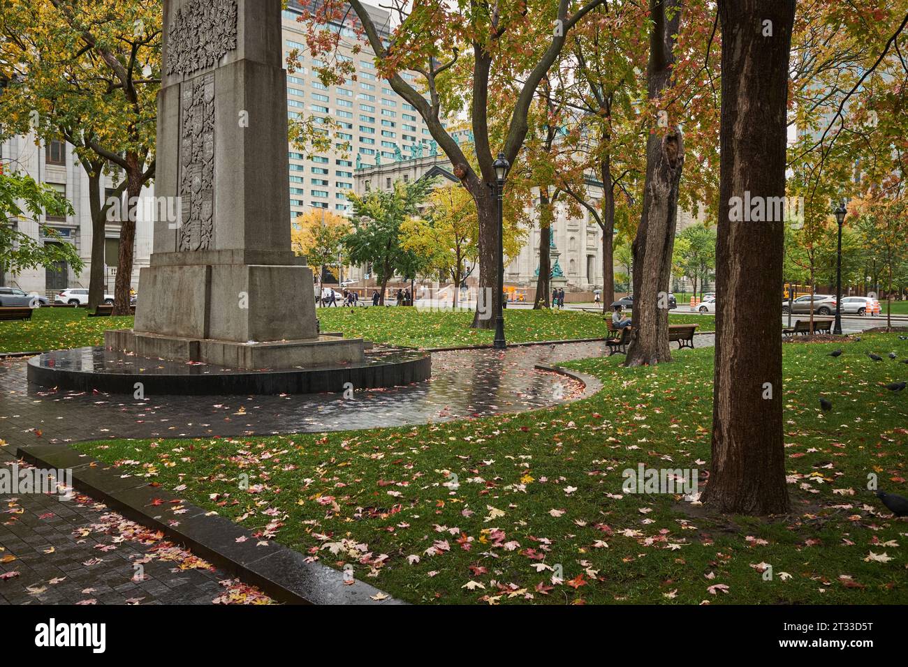 Dorchester Square, Montreal Stock Photo - Alamy