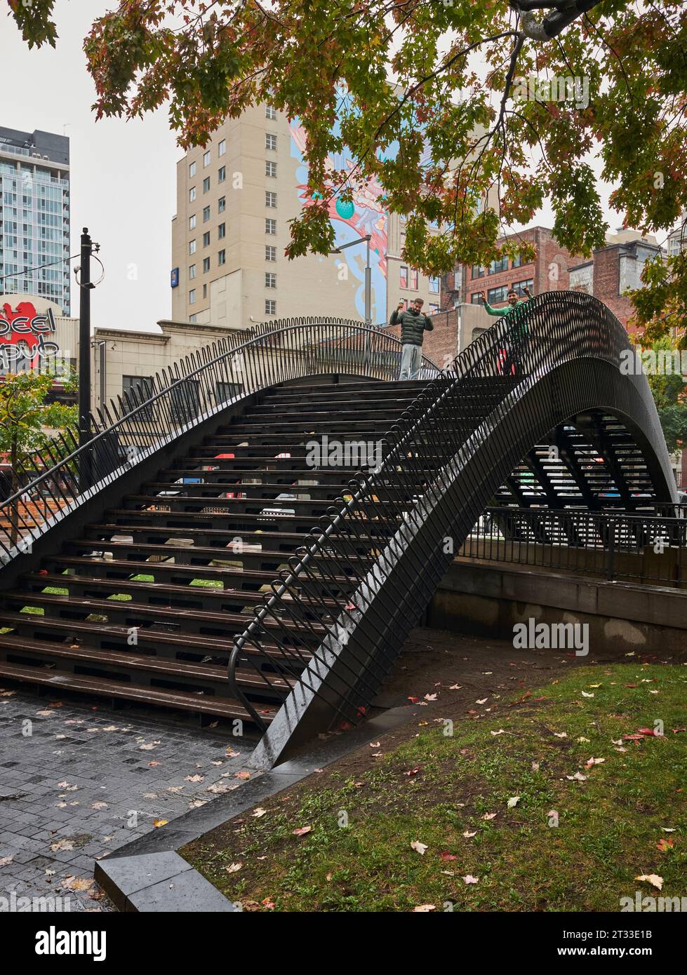 Square dorchester montreal hi-res stock photography and images - Alamy