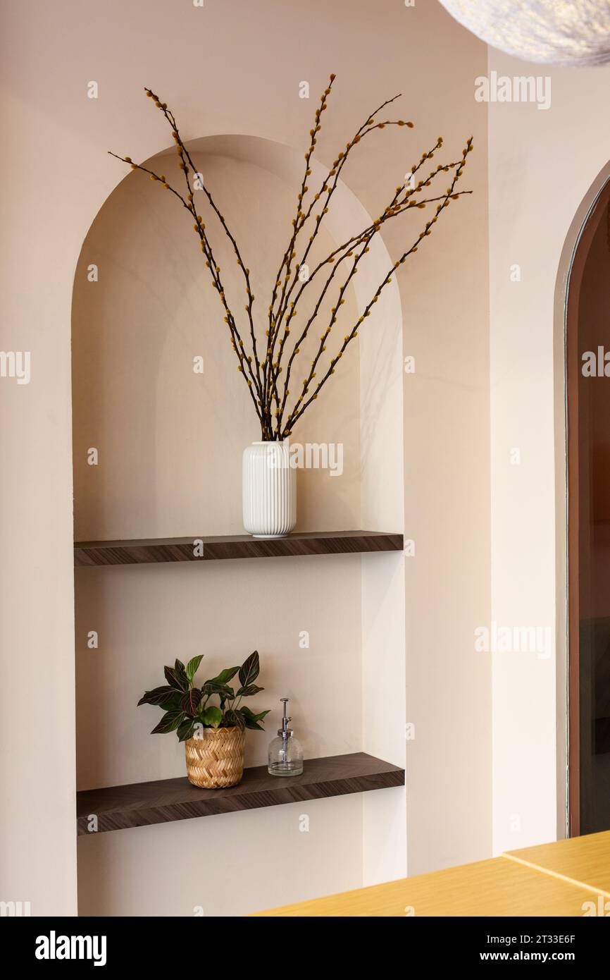 Minimalist shelving hi-res stock photography and images - Alamy