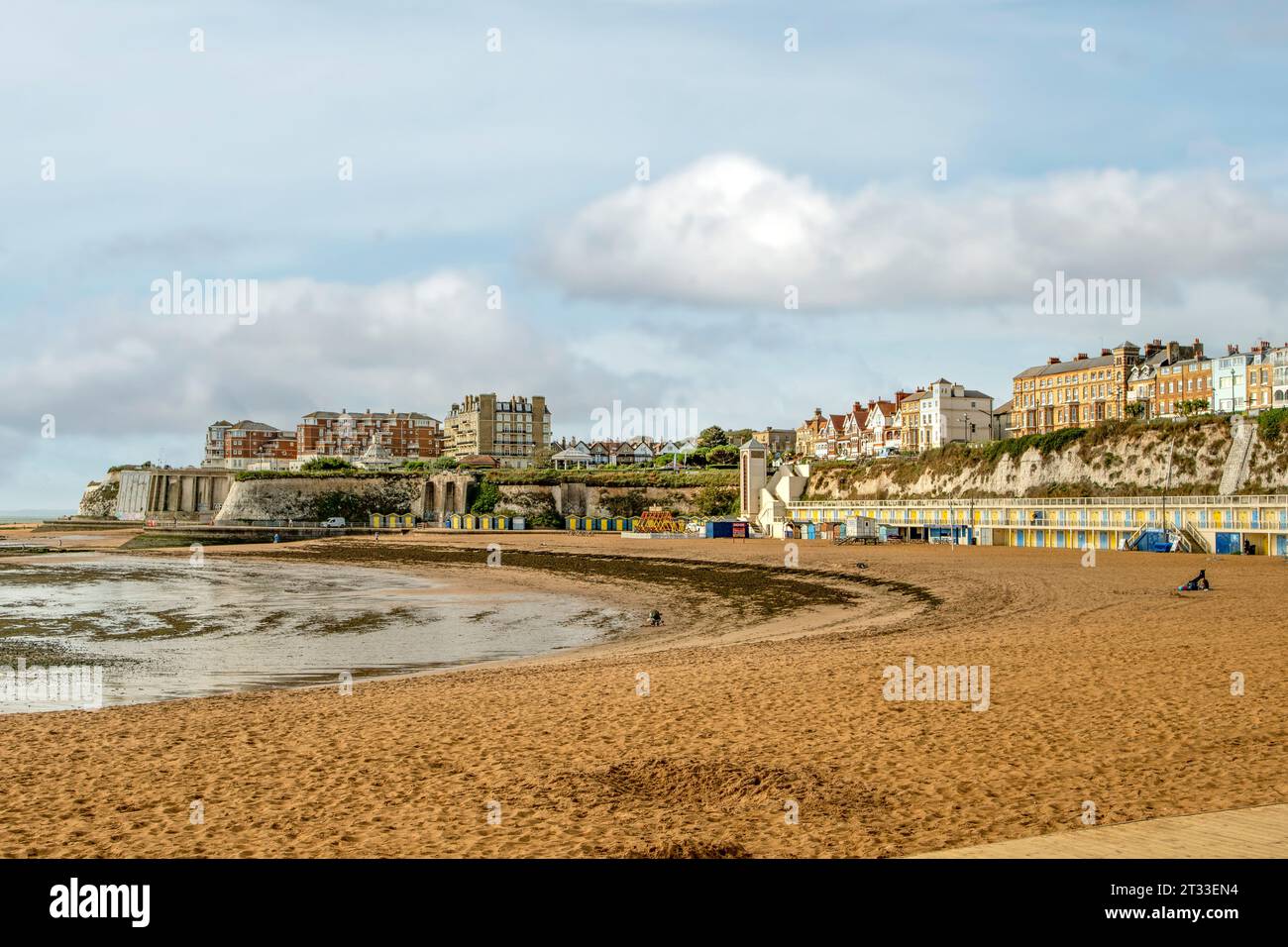 Broadstairs beach beach hi-res stock photography and images - Alamy