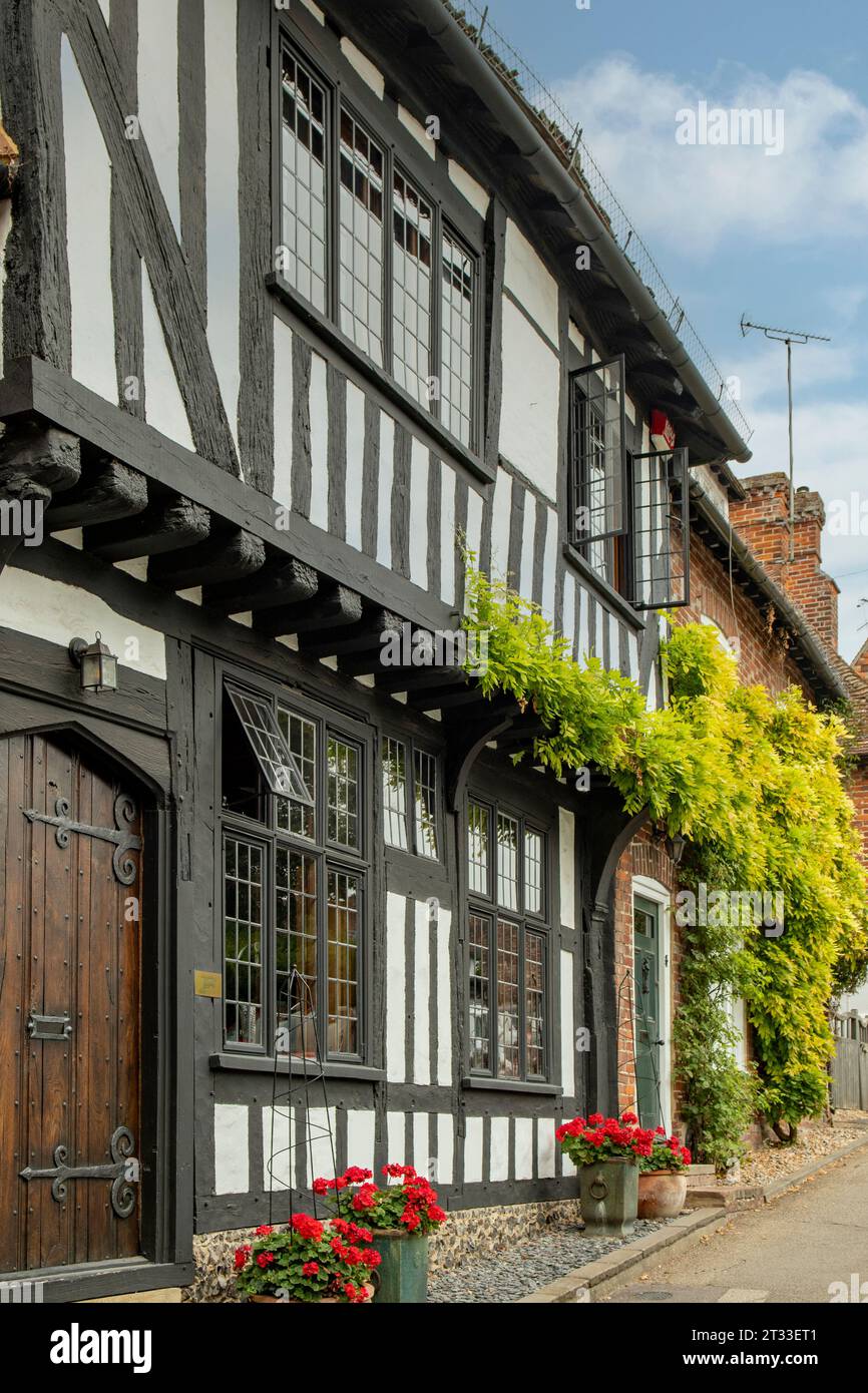 Old Tudor Building, Chilham, Kent, England Stock Photo - Alamy