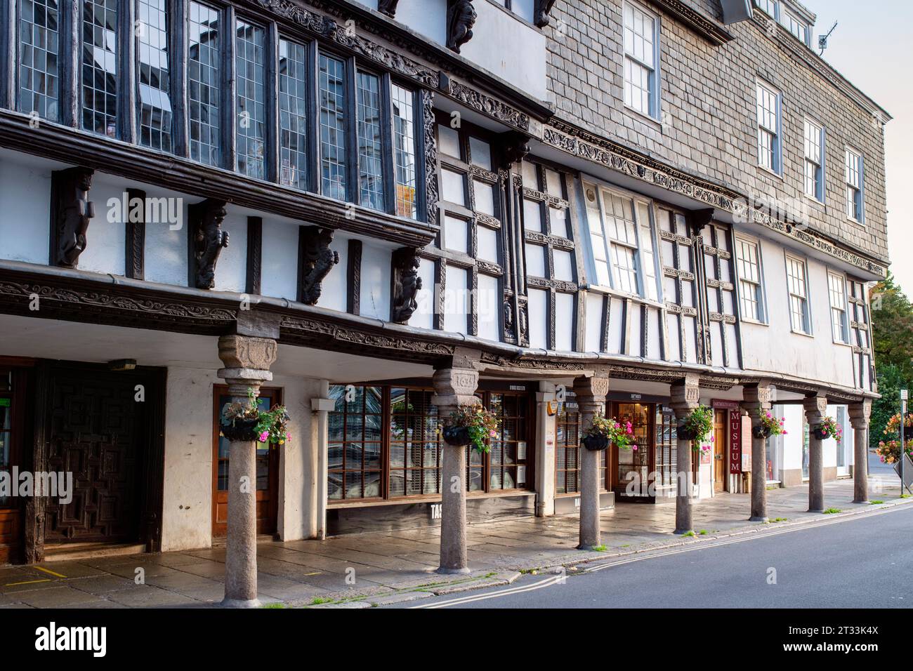 Dartmouth museum exterior in the early morning. Dartmouth, Devon ...