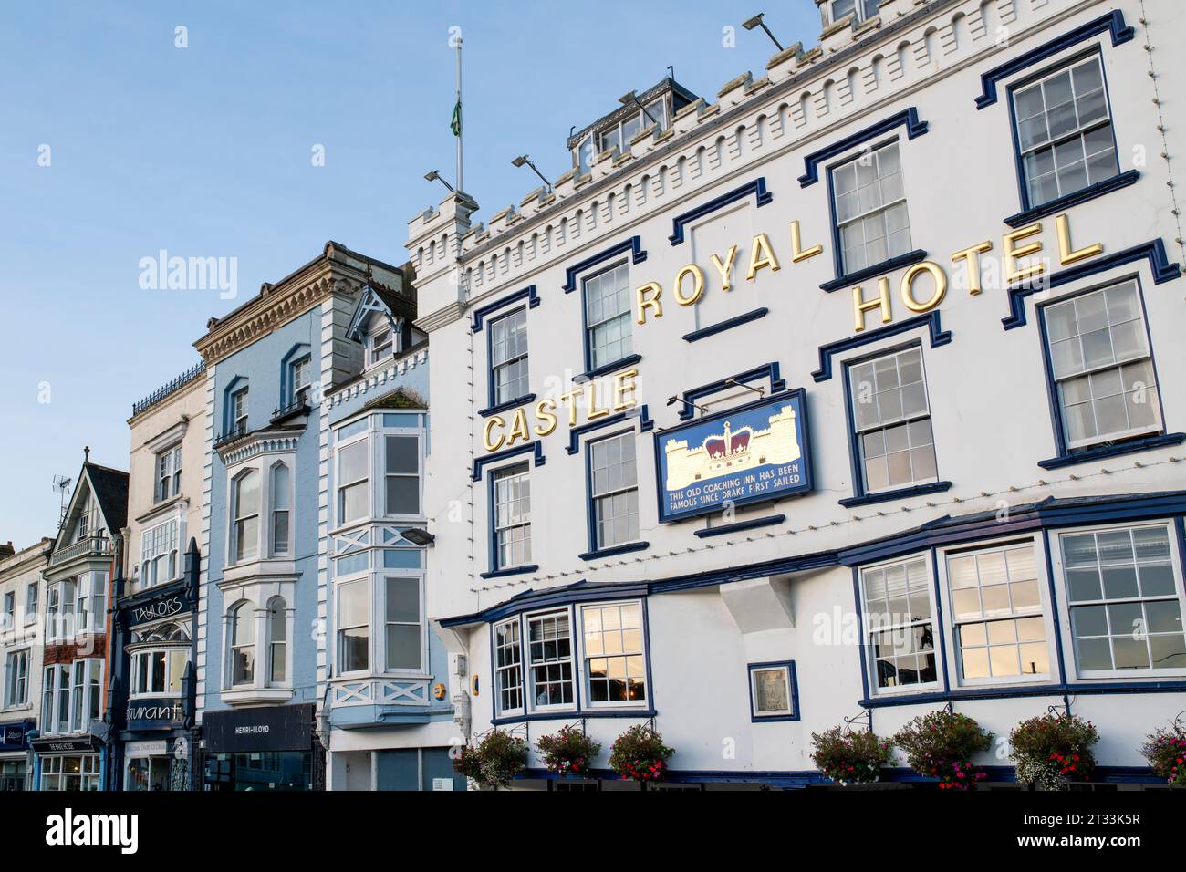 Royal Castle Hotel in the early morning. Dartmouth, Devon, England ...