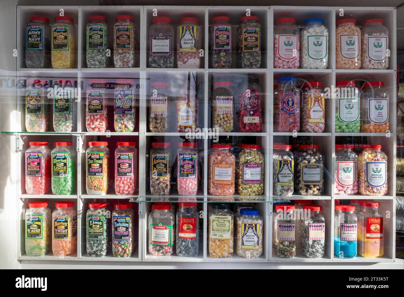 Jars of sweets hi-res stock photography and images - Alamy