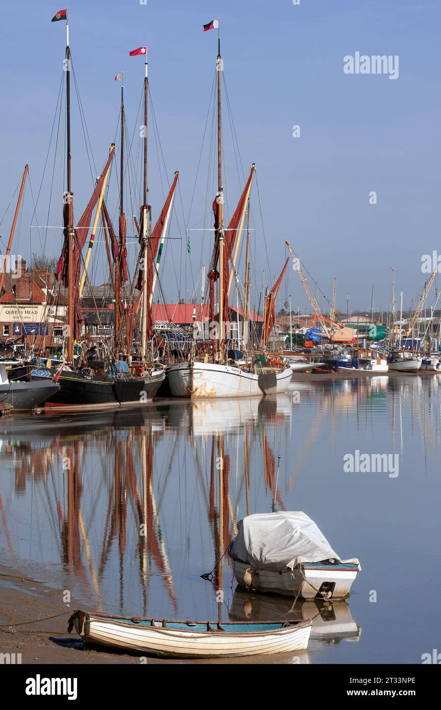 MALDON, ESSEX, UK - APRIL 10, 2010: View of the River Chelmer by the ...