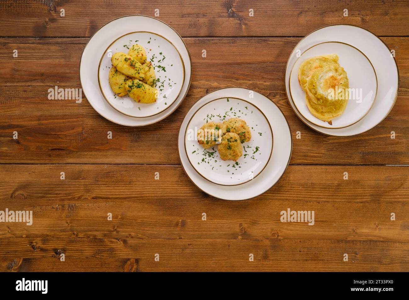 Three dishes hi-res stock photography and images - Alamy