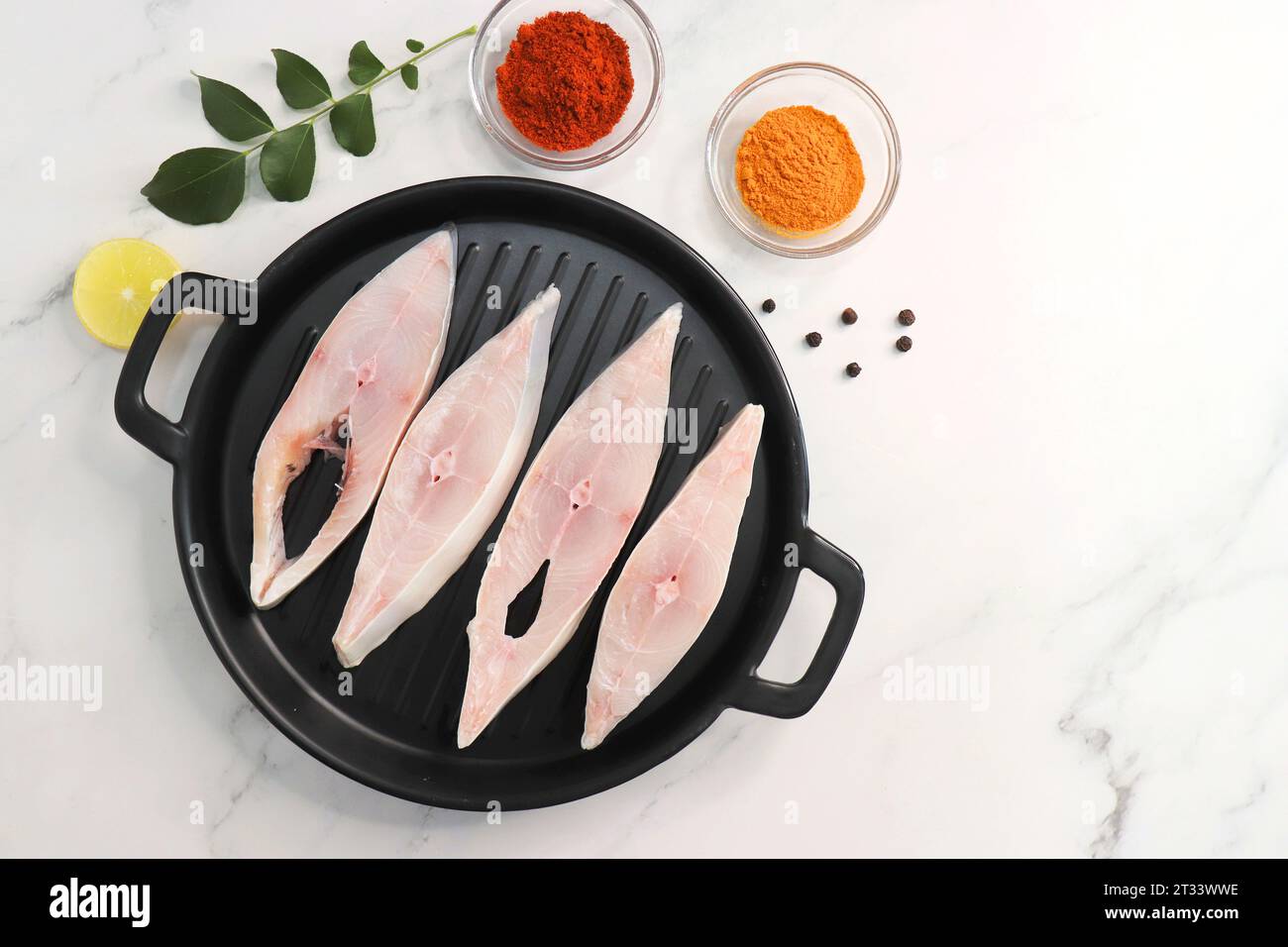 Pomfret fish hi-res stock photography and images - Alamy