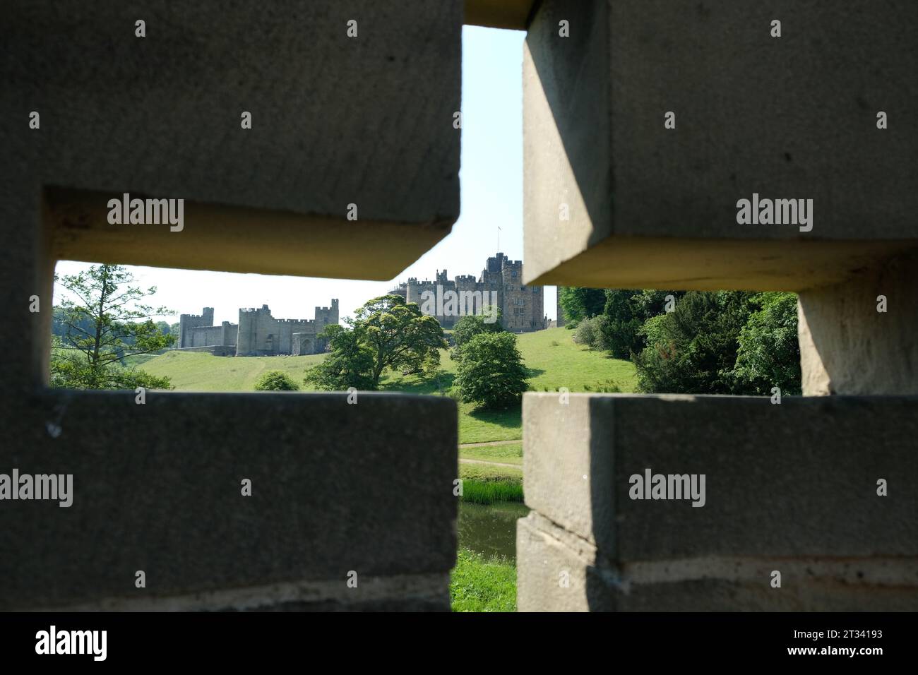 Alnwick castle taken through the arrow slit on the bridge Stock Photo ...