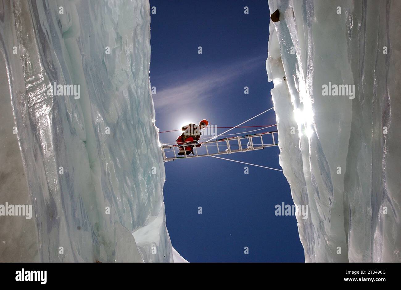Sherpa everest ladder hi-res stock photography and images - Alamy