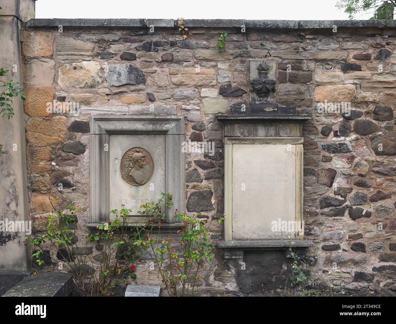 Canongate church cemetery hi-res stock photography and images - Alamy