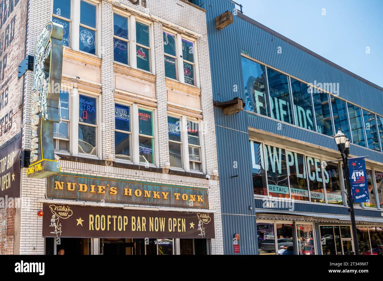 An alcoholic beverages diner in Nashville, Tennessee Stock Photo - Alamy
