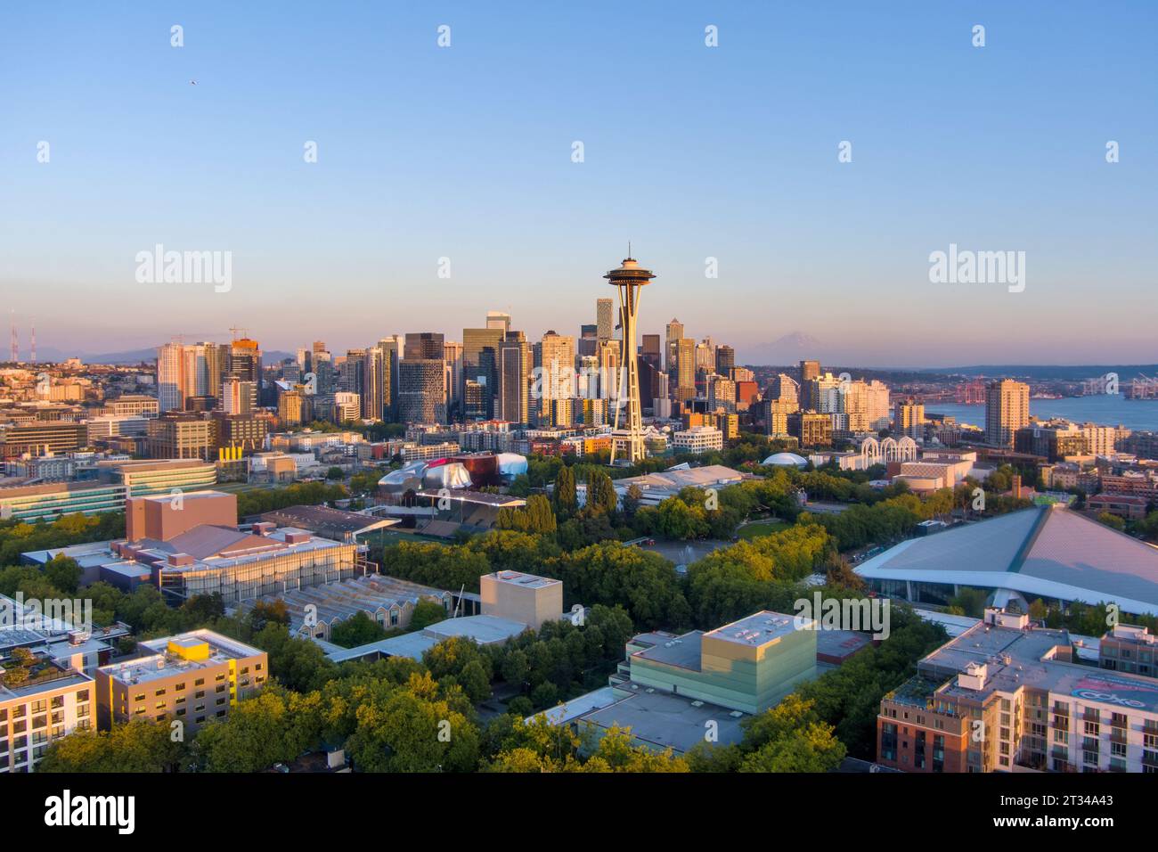 Aerial view of seattle hi-res stock photography and images - Alamy