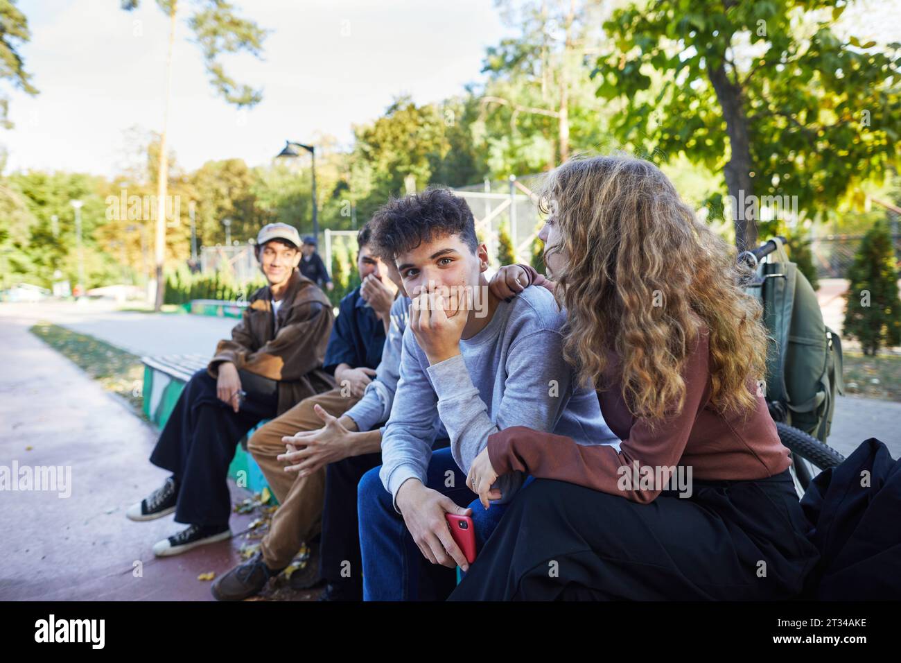 15 18 age group hi-res stock photography and images - Alamy