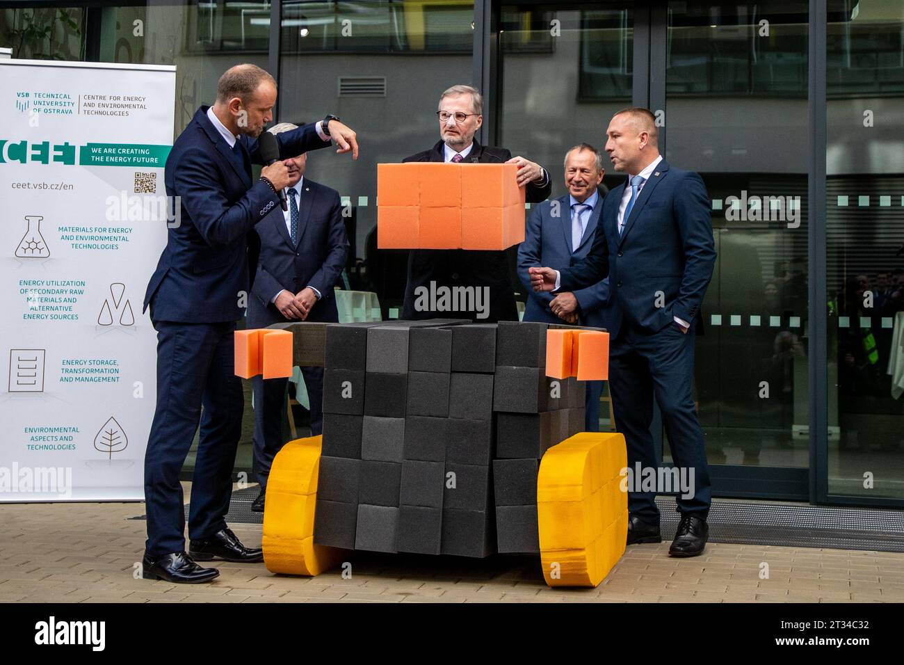 Ostrava, Czech Republic. 23rd Oct, 2023. L-R Head of the Centre for ...