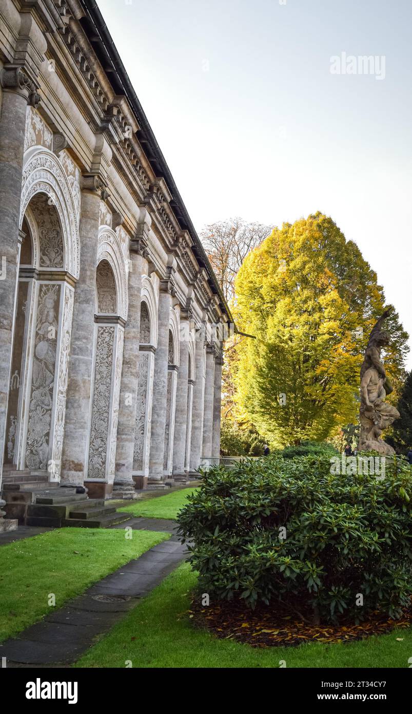 Ball games hall exterior hi-res stock photography and images - Alamy