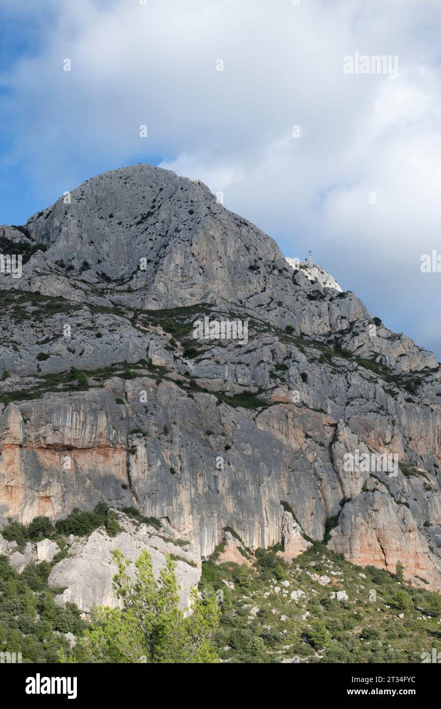 Saint victoire cezanne hi-res stock photography and images - Alamy