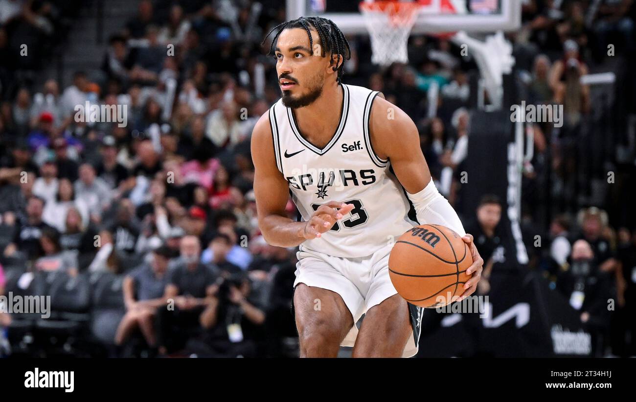 San Antonio Spurs' Tre Jones runs up the court during the second half ...