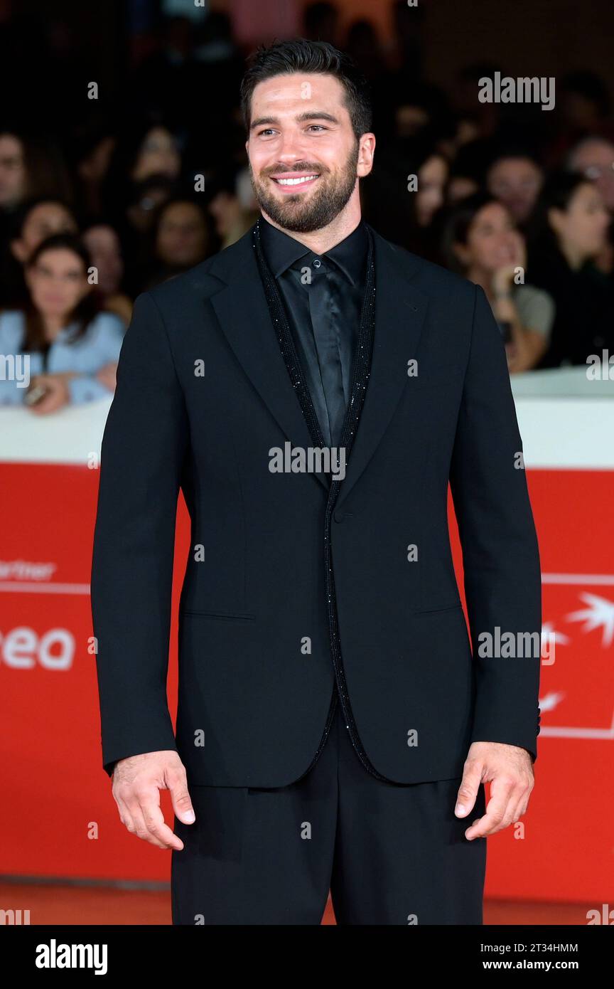 Alvise Rigo bei der Premiere des Netlix-Films 'Nuovo Olimpo' auf dem 18 ...
