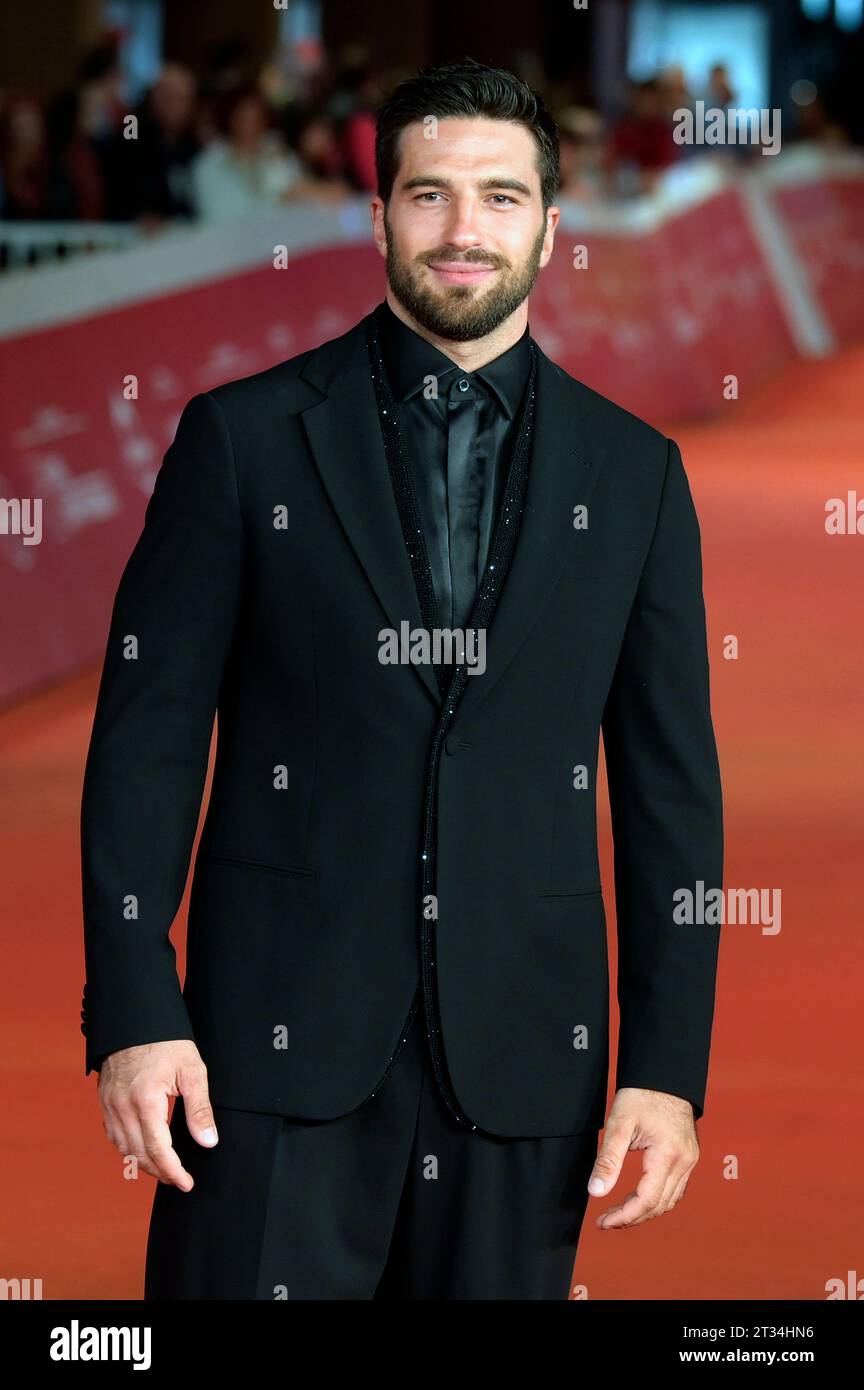 Alvise Rigo bei der Premiere des Netlix-Films 'Nuovo Olimpo' auf dem 18 ...
