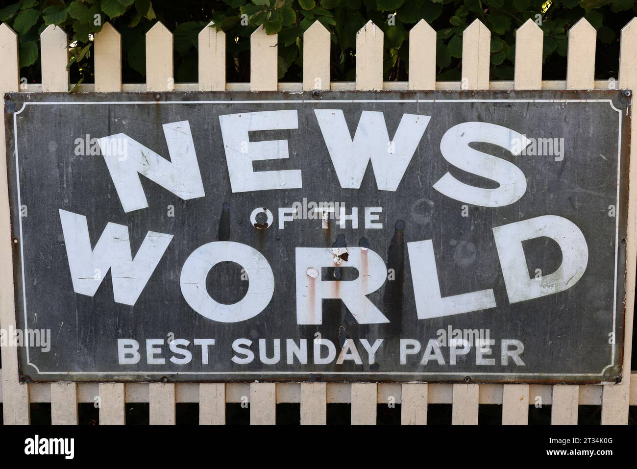 News of the world newspaper hi-res stock photography and images - Alamy