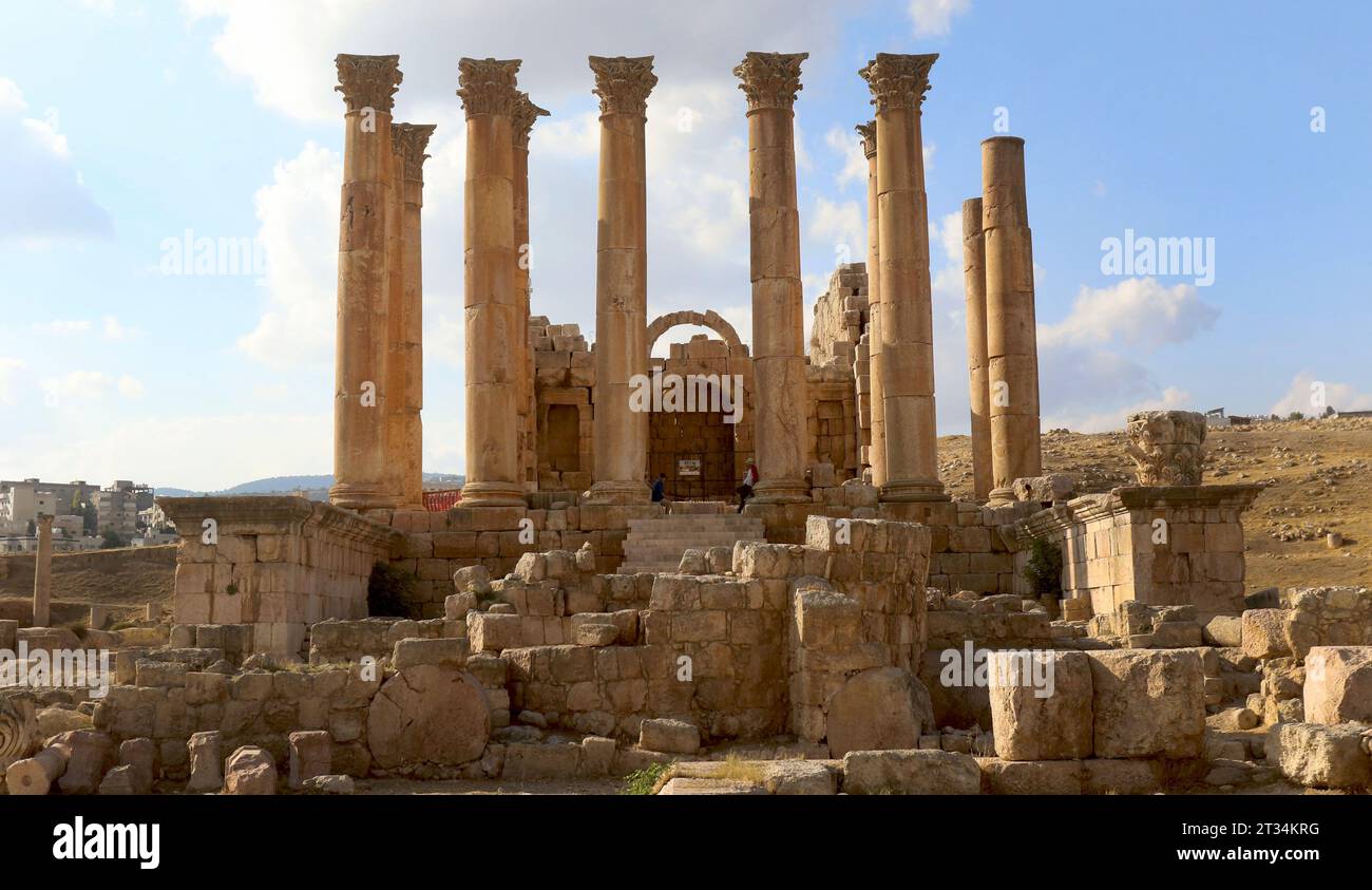 Old buildings, columns and stones in the ancient city of Jerash in ...