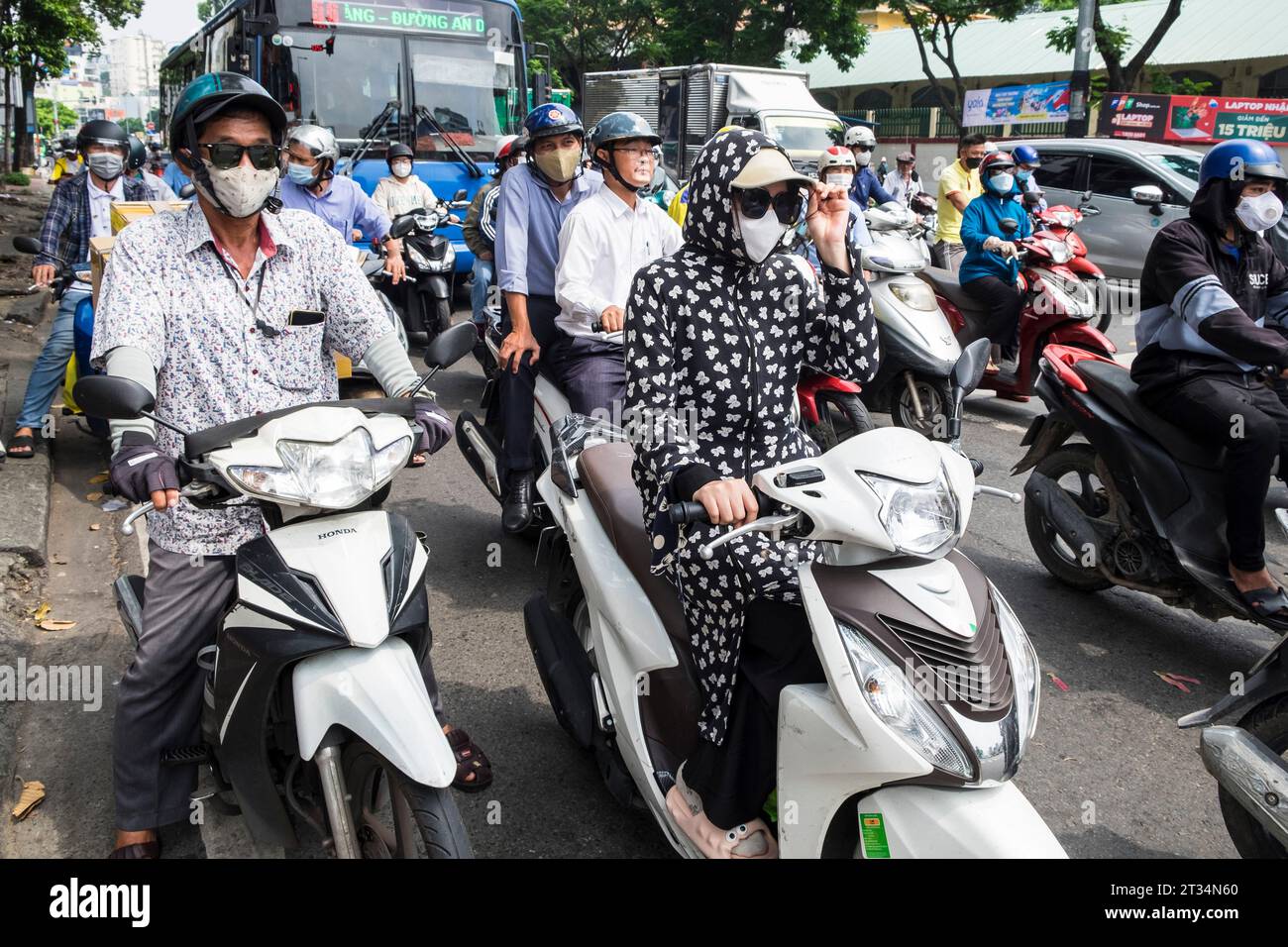 Vietnam, Ho Chi Minh City, Saigon, motorcycle traffic Stock Photo - Alamy