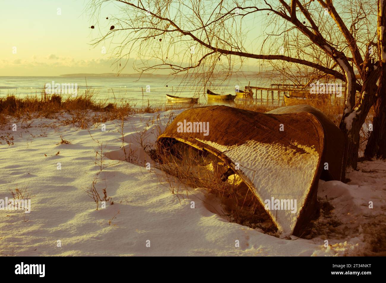 Frozen boat in winter hi-res stock photography and images - Alamy