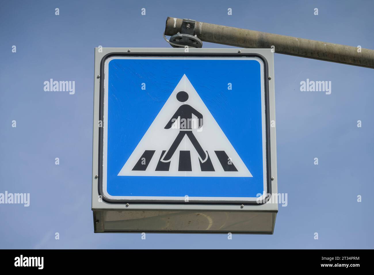 Achtung Zebrastreifen Verkehrsschild Deutschland *** Attention ...