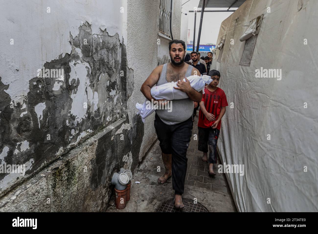 Rafah, Palestinian Territories. 23rd Oct, 2023. A Palestinian man ...