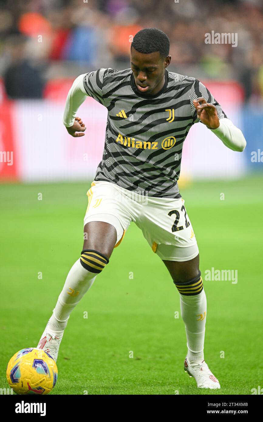 Milano, Italy. 22nd Oct, 2023. Timothy Weah (22) of Juventus is warming ...