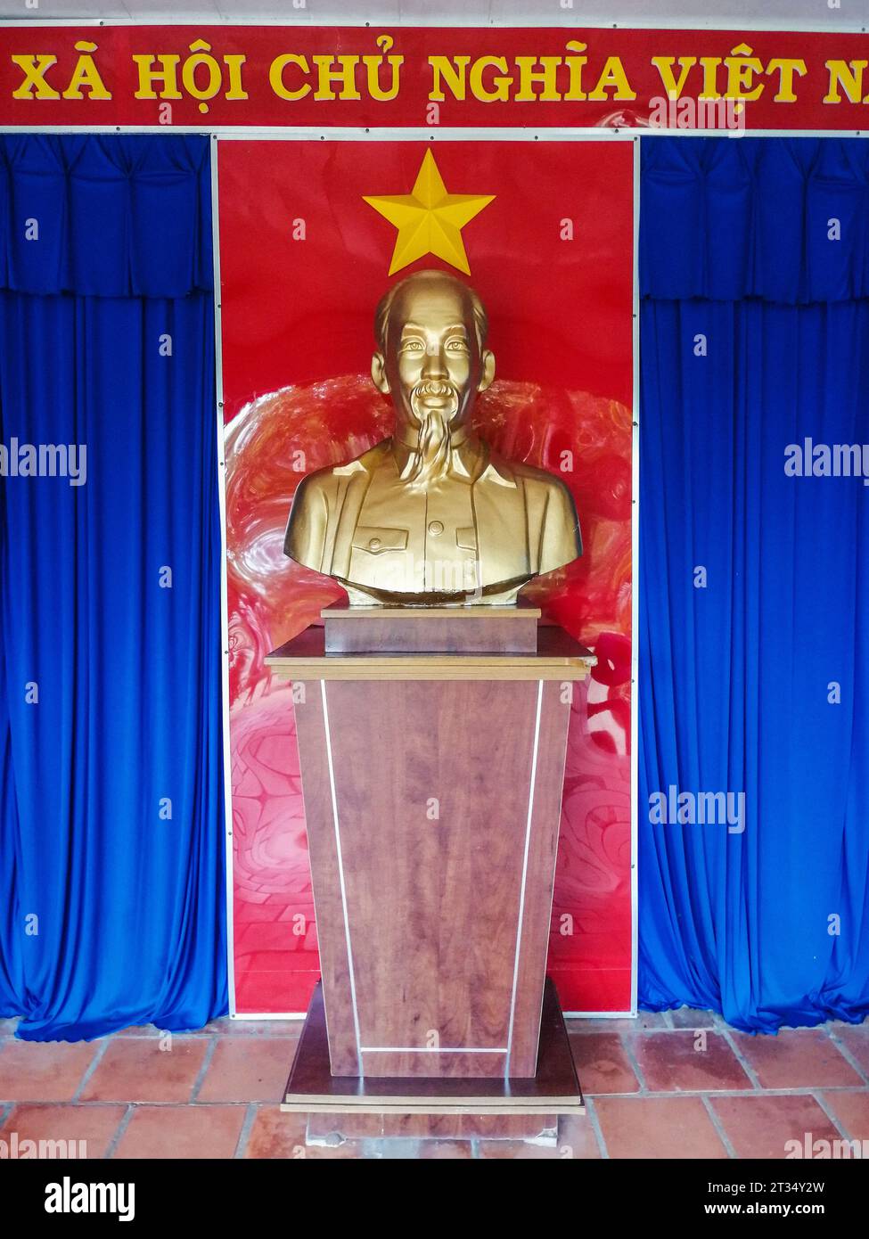 Vietnam, Chu Chi, Ho Chi Minh statue Stock Photo - Alamy