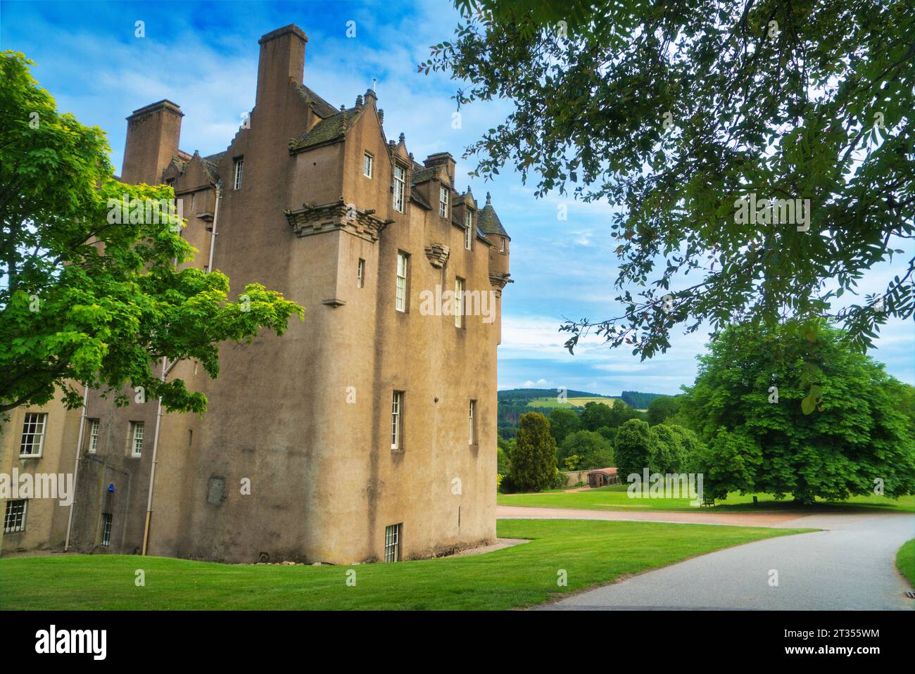 Crathes castle against scenic background. Banchory, Royal Deeside ...