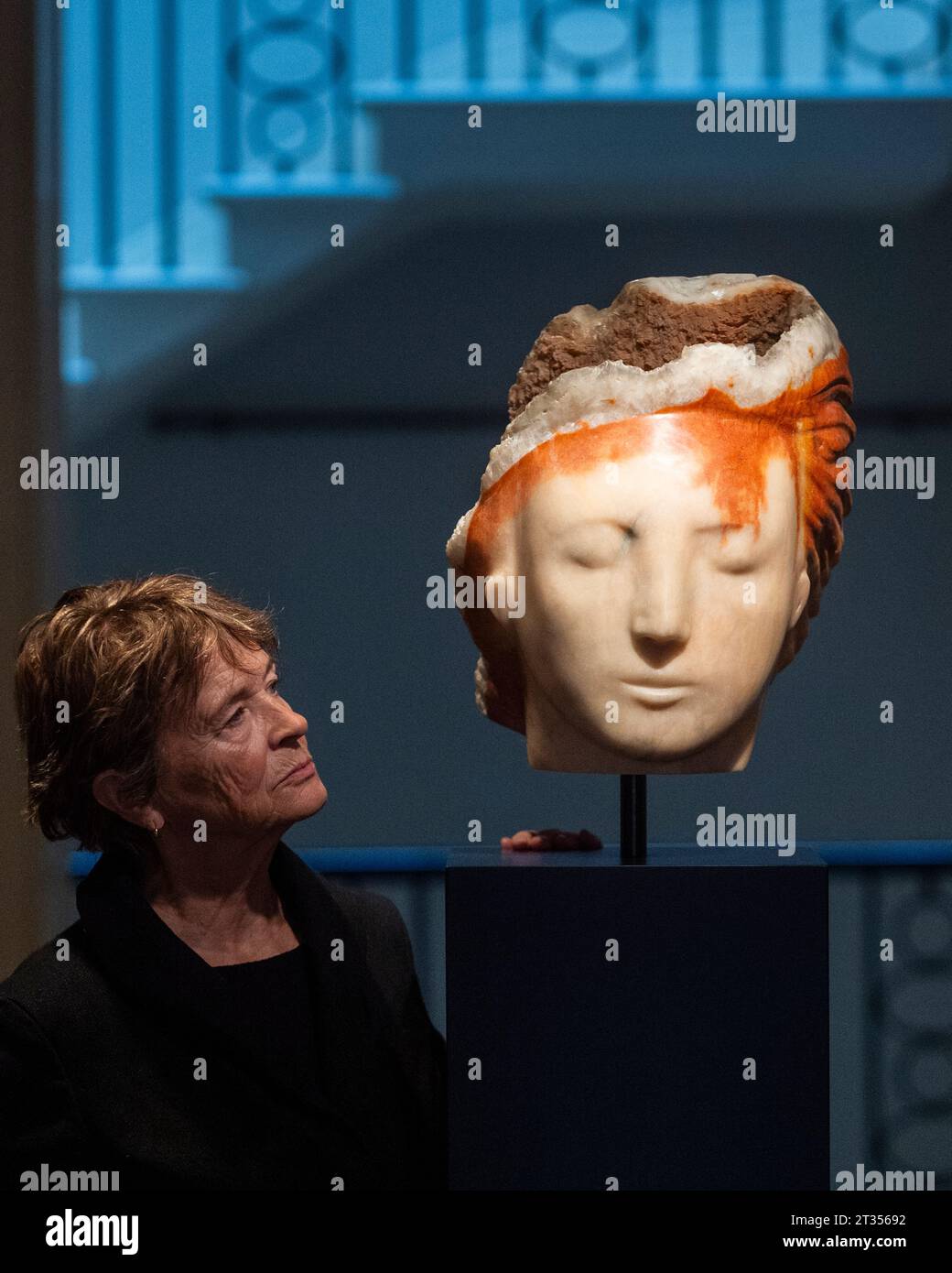 Emily bond hi-res stock photography and images - Alamy