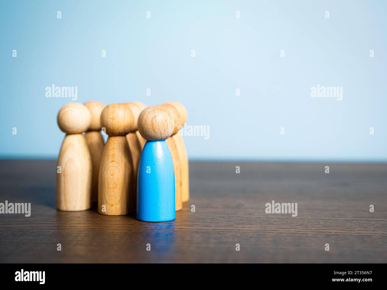 Leader and group. Leadership concept. Cooperation and teamwork Stock ...