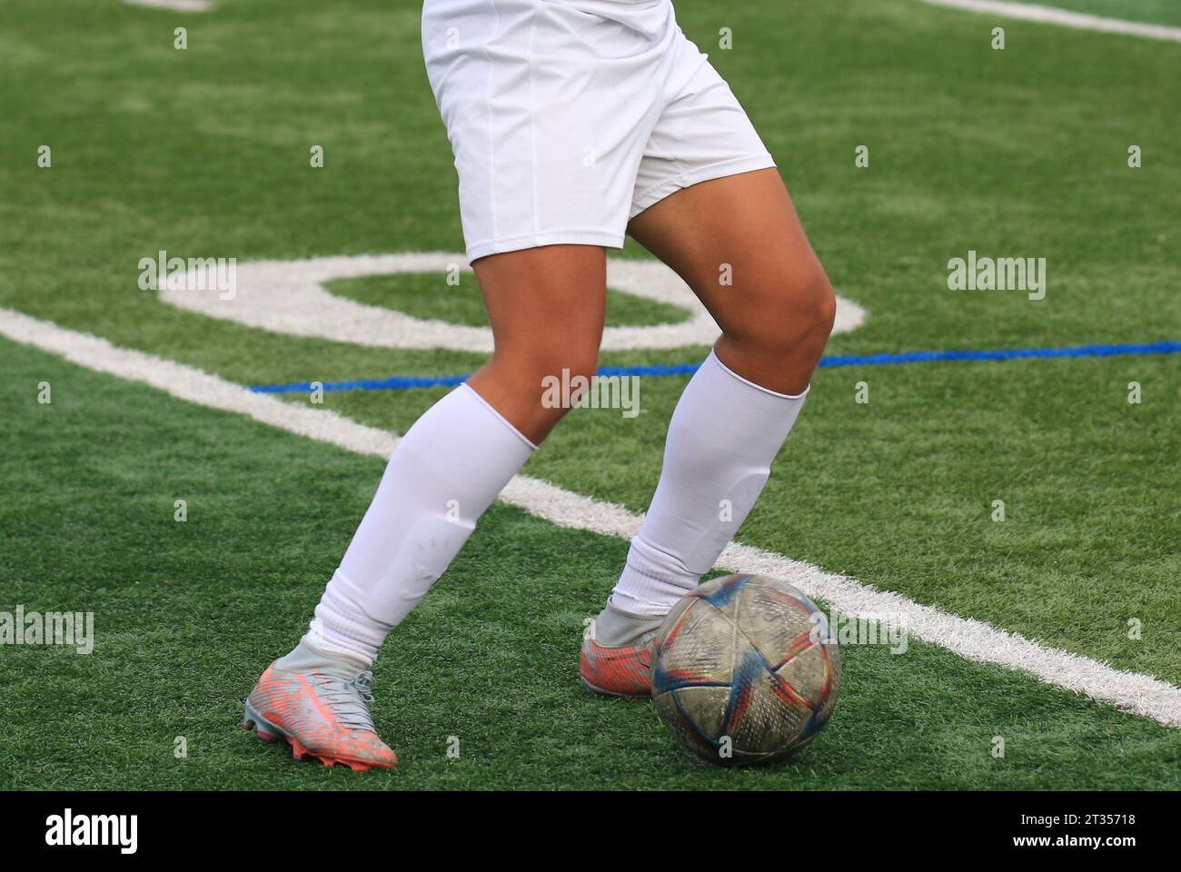 Soccer player dribbling close up hi-res stock photography and images ...