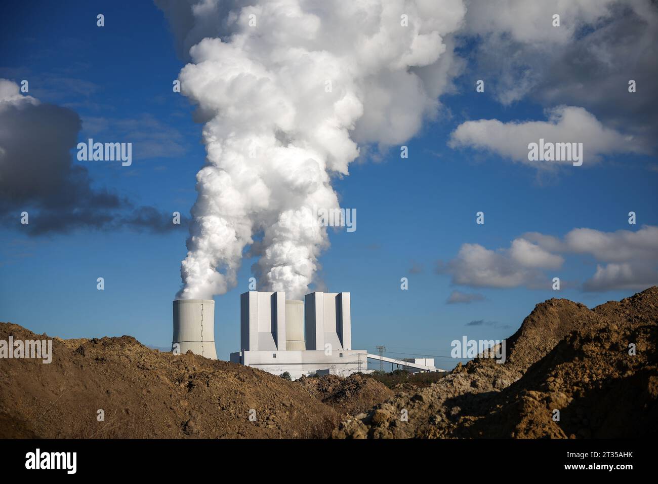 Leipzig, Germany. 23rd Oct, 2023. The Lippendorf lignite-fired power ...