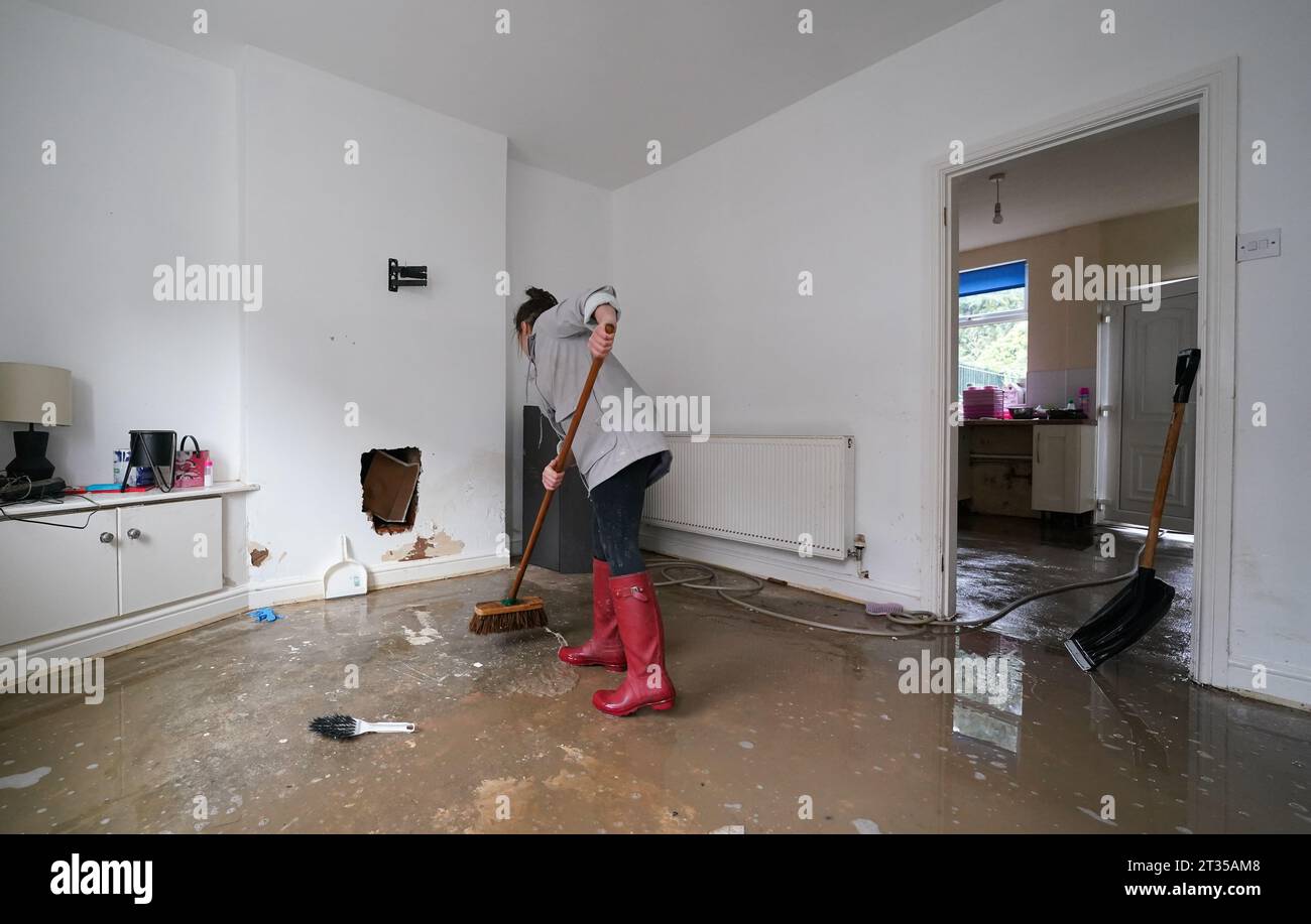 Storm babet chesterfield hi-res stock photography and images - Alamy
