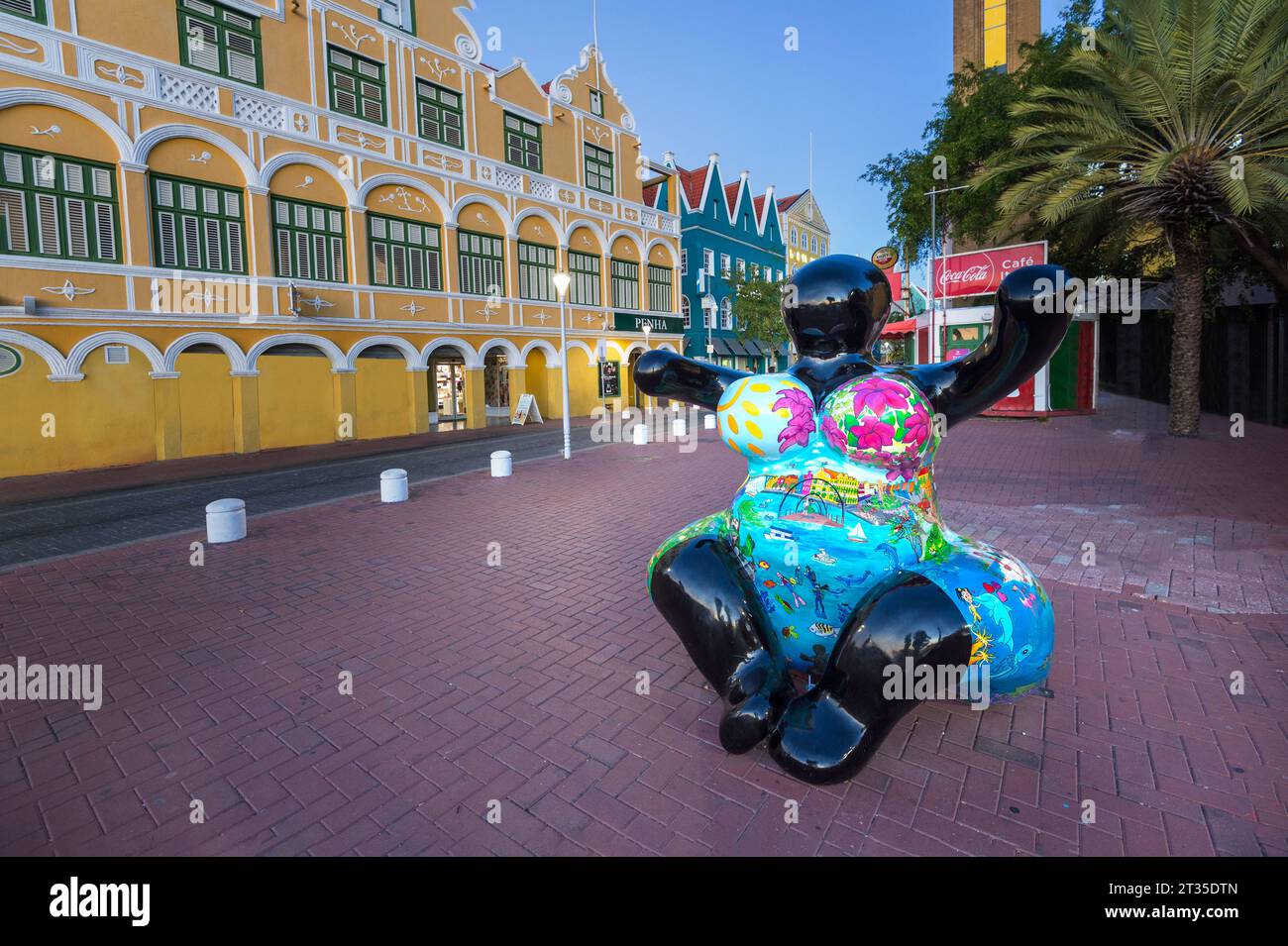 Chichi statue hi-res stock photography and images - Alamy