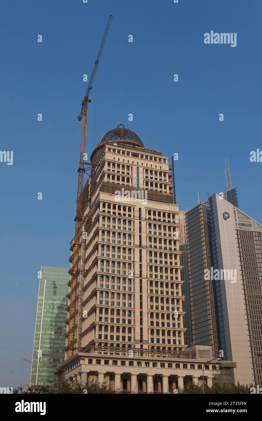 CONSTRUCTION WORK IN SHANGHAI CHINA Stock Photo - Alamy